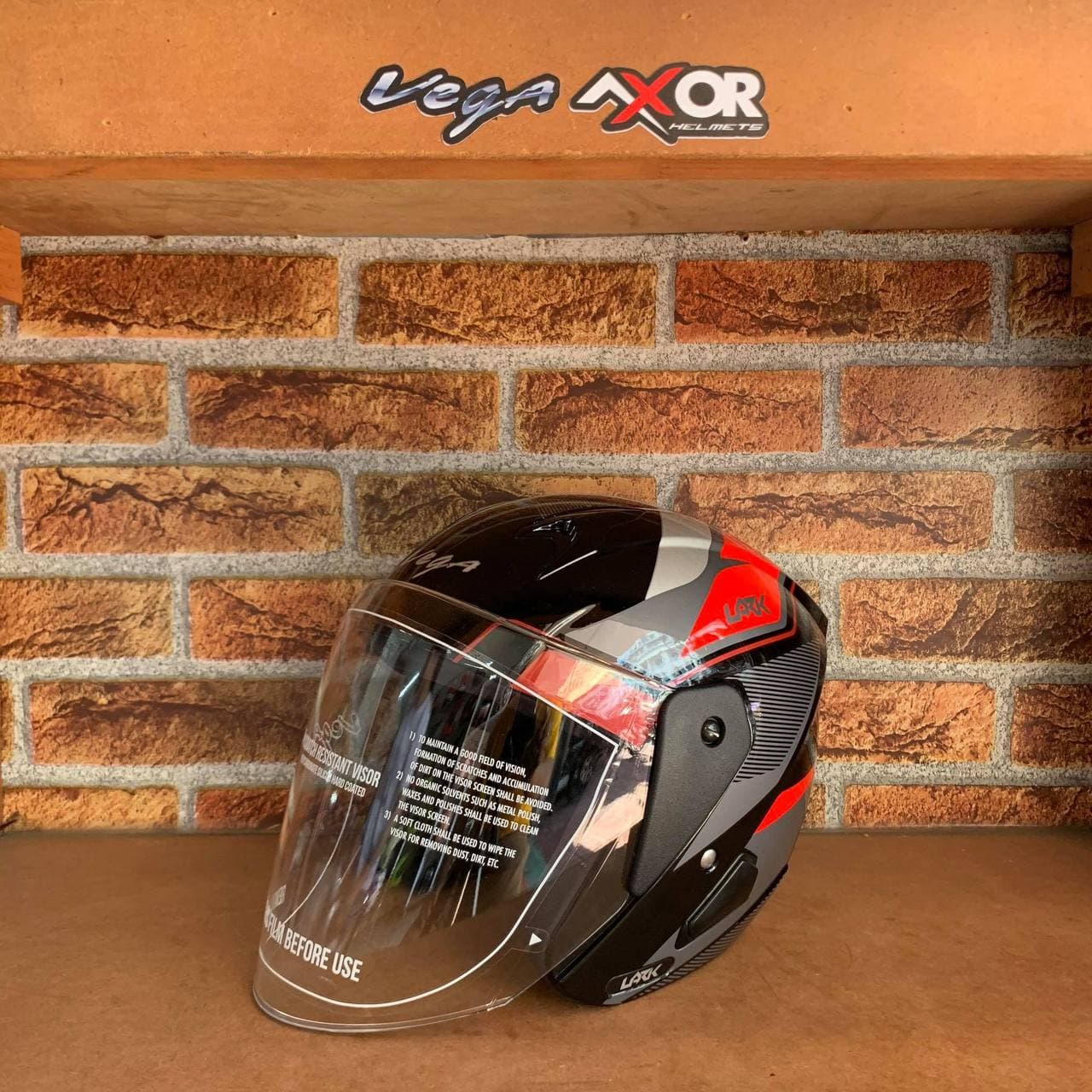 VEGA Helmets Model Lark Red - KMX Helmets
